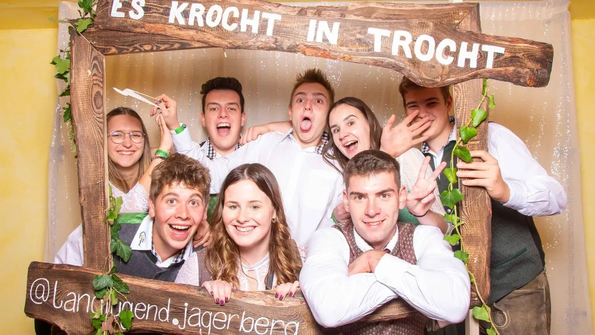 „Es krocht in Trocht“: Landjugend Jagerberg feiert großen Trachtenball